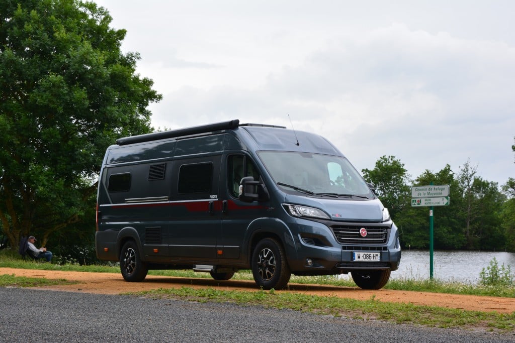 Pilote Van V630J 2018 - Reisemobil International