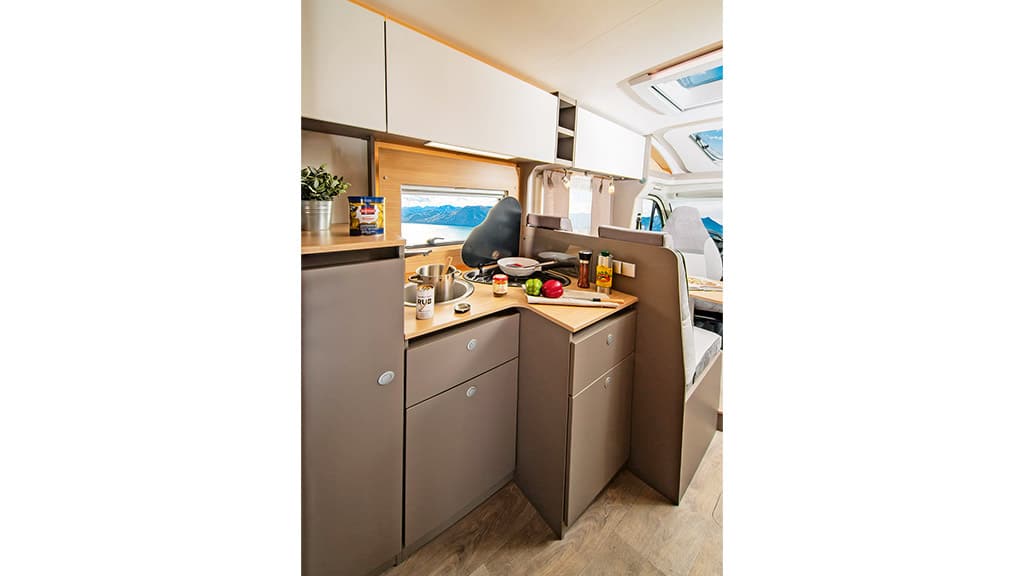 Der LMC Tourer T 660 G im Profitest - Reisemobil International