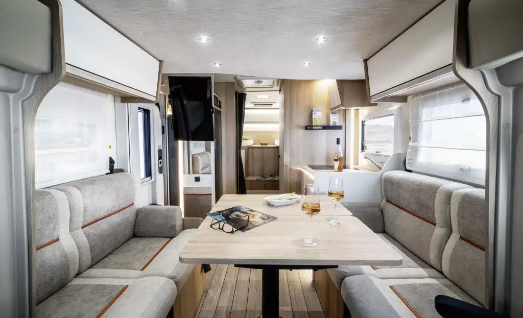 Neue Sonderedition: Forster Vibe T 745 EF - Reisemobil International