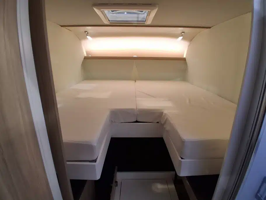 Luxusliner auf Sprinter: Frankia I 7400 Plus Platin Pure Final Edition ...
