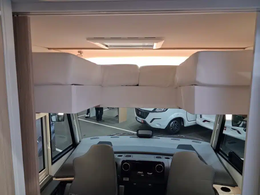 Luxusliner auf Sprinter: Frankia I 7400 Plus Platin Pure Final Edition ...